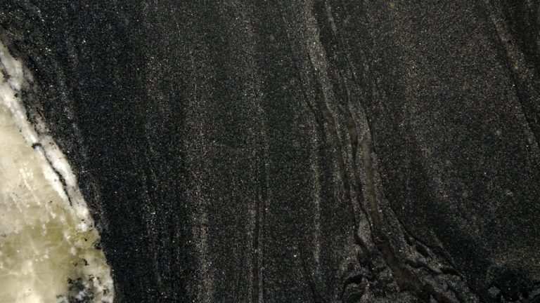 Black Kitchen Worktops: Stylish & Durable - Stone Connection